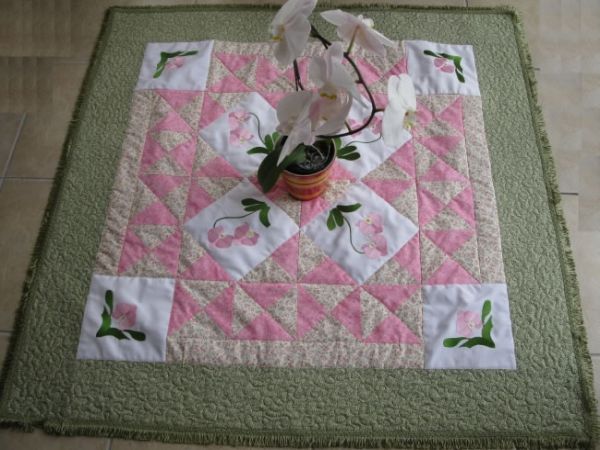 Aljay Mini Set 12 Orchids with mini fringed quilt | OregonPatchWorks