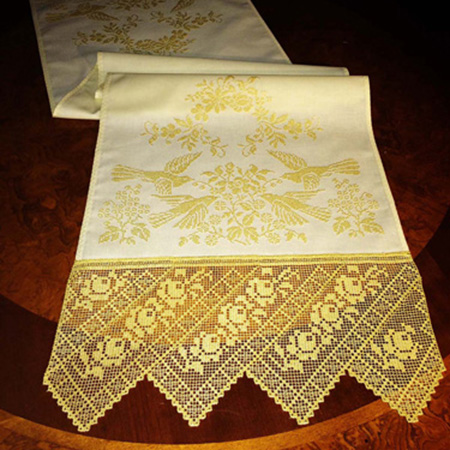Paradise Table Runner | OregonPatchWorks