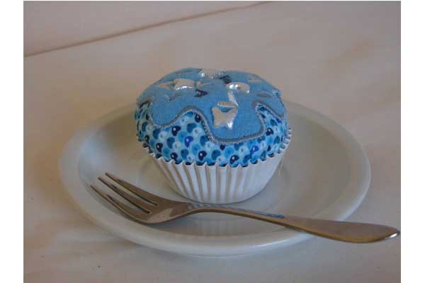 Cupcake Pincushions | OregonPatchWorks