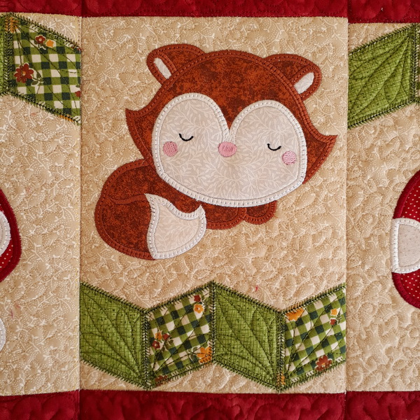 Country Charm Table Runner | OregonPatchWorks