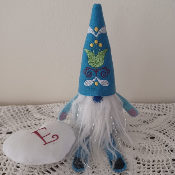 Happy Gnomes and Heart Alpha Cushions | OregonPatchWorks