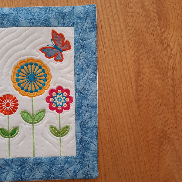 Applique Bunny and Flower Table Topper | OregonPatchWorks