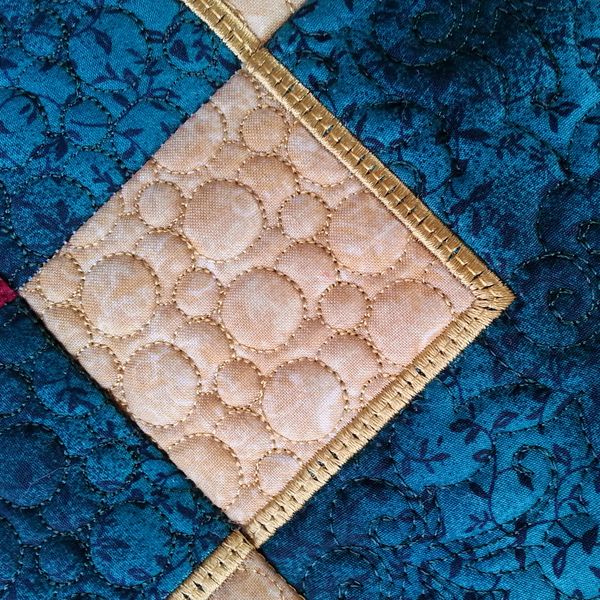 Holly table Runner | OregonPatchWorks