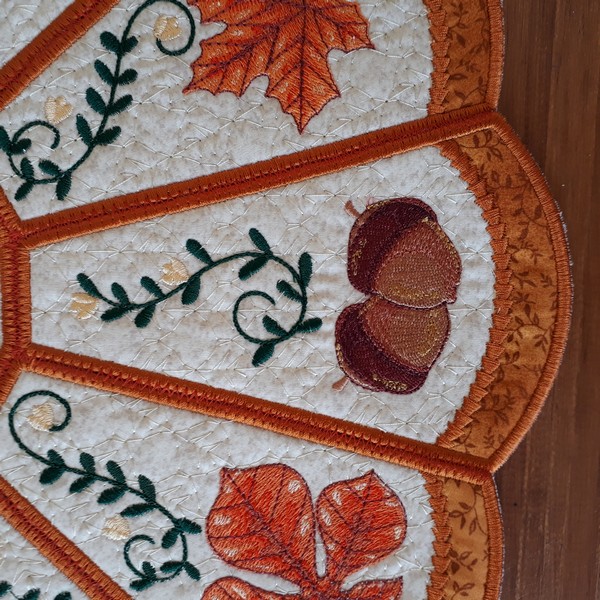 Comfy Fall Table Topper | OregonPatchWorks