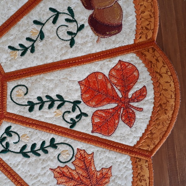 Comfy Fall Table Topper | OregonPatchWorks