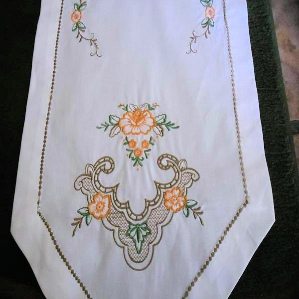 Anneline Table Runner | OregonPatchWorks