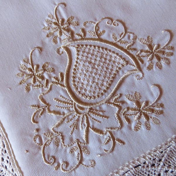 White work Scrolls | OregonPatchWorks