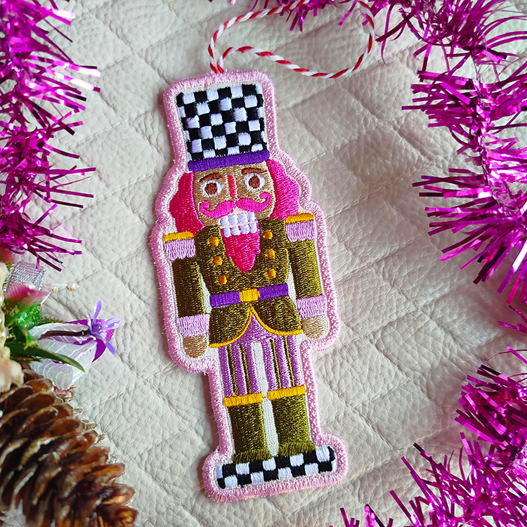 ITH Nutcracker With Checks