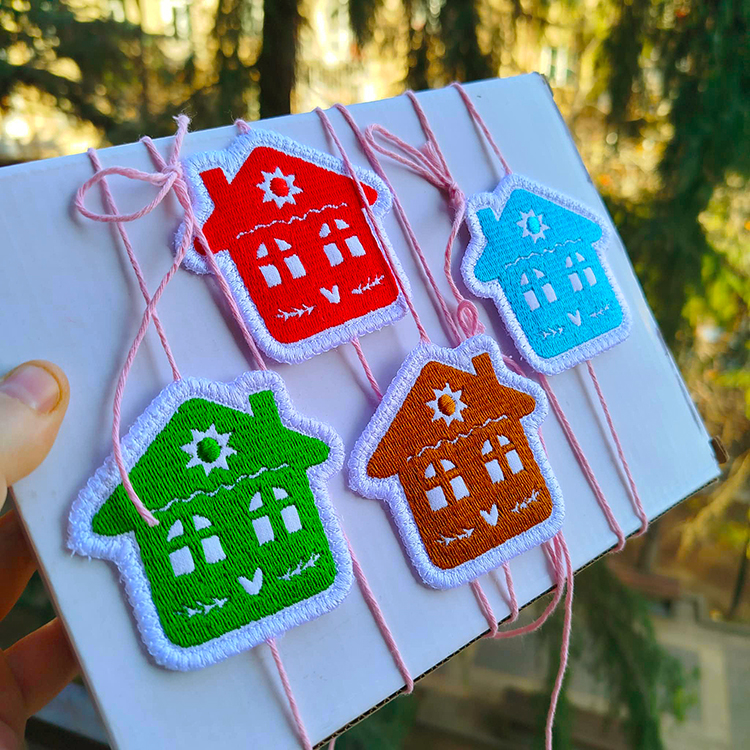 ITH Cozy House Tags