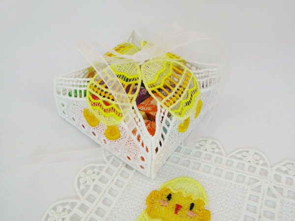 FSL Easter Basket and Doily | OregonPatchWorks